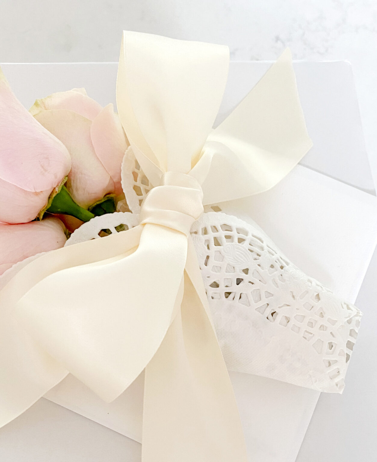 Elegant Rose Topped Gift Wrap